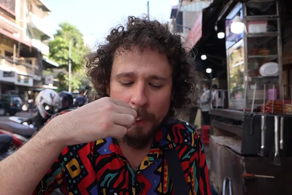 ¿Le gustó? Luisito Comunica come carne de rata: ‘no se ve tan mal, es ...