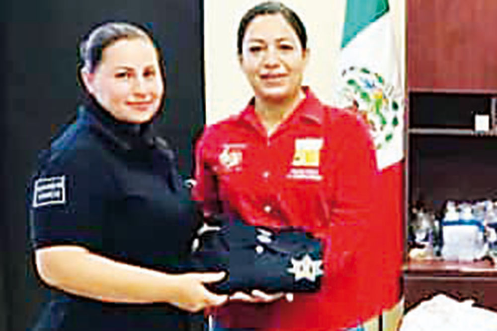 Acusan a policía de traficar incapacidades - Zócalo