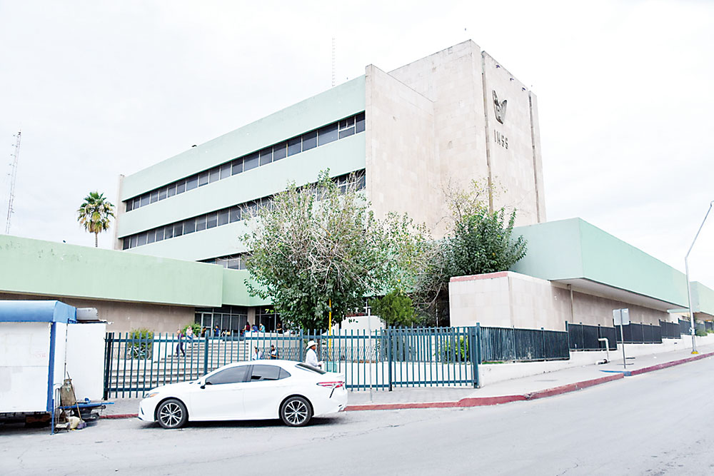 Van contra IMSS por muerte - Zócalo