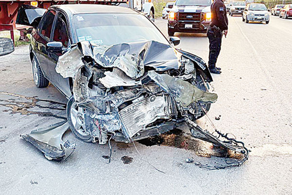 Se impacta correlón contra plataformas - Zócalo