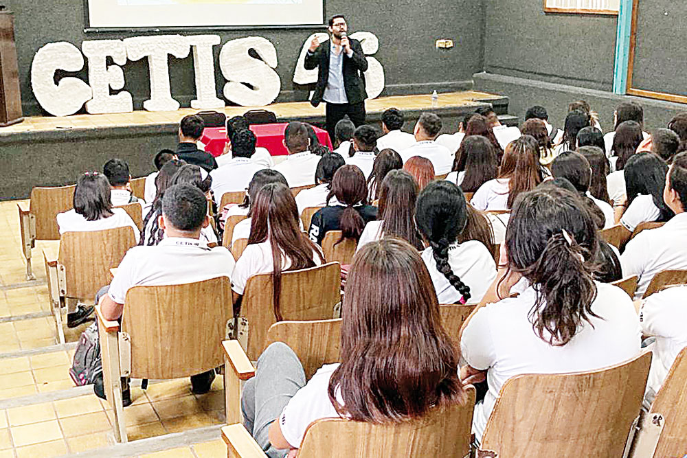 Dan plática de equilibrio emocional en CETis 46 - Zócalo