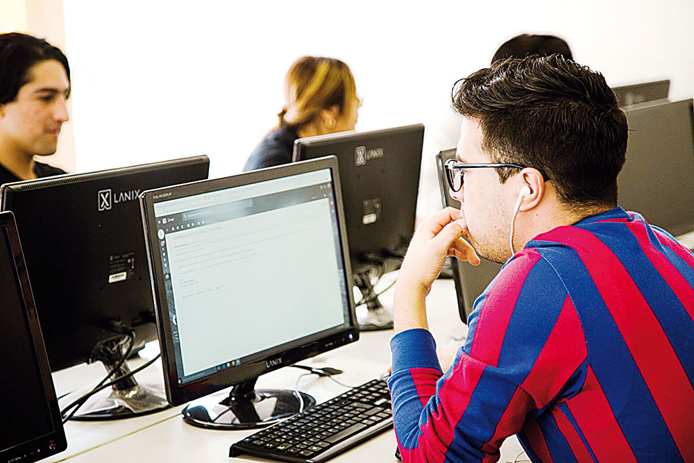 Invitan a jóvenes a aprender inglés - Zócalo