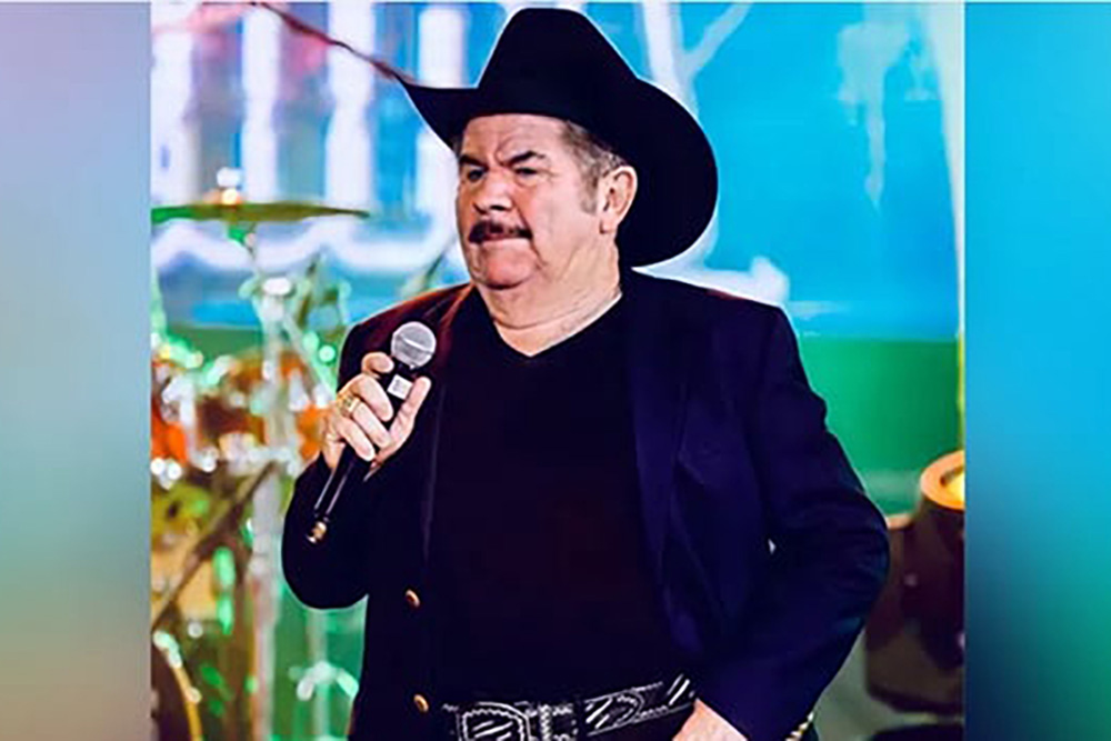 Hospitalizan a Don Elíseo Robles tras presentación en vivo - Zócalo