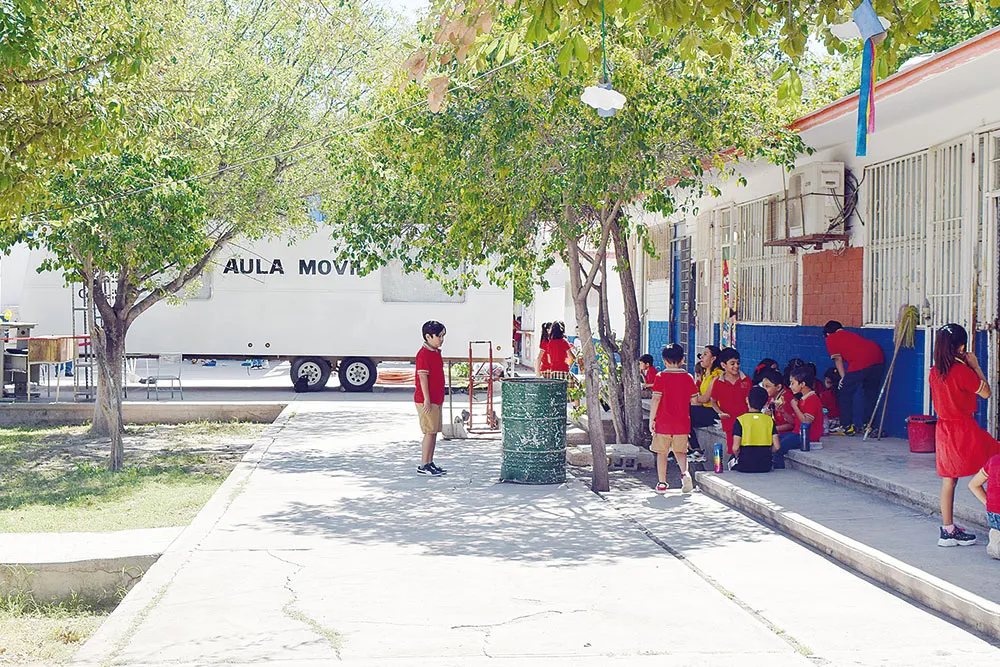 Instalan aula móvil en escuela Suzanne Robert de Pape - Zócalo