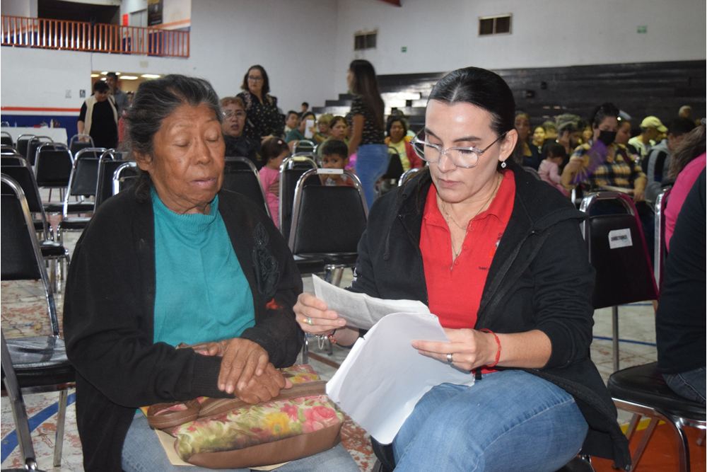 Se complica tramitar acta de nacimiento para mujer de 83 años - Zócalo
