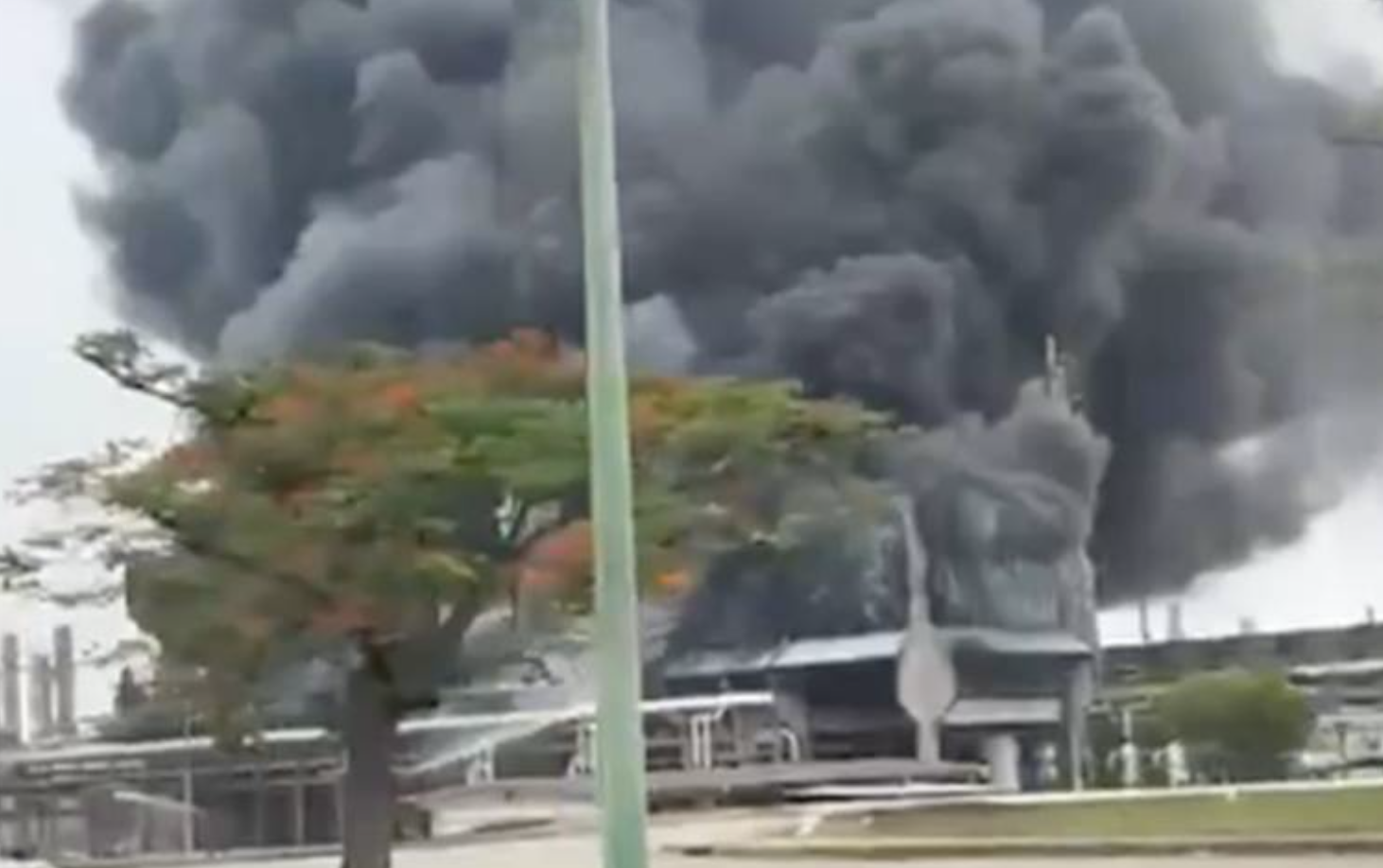 Incendio en instalaciones de Nuevo Pemex en Centro - Zócalo