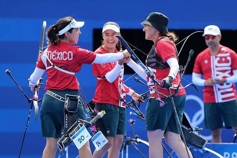 AMLO Felicita al Equipo Femenil de Tiro con Arco por Medalla de Bronce ...