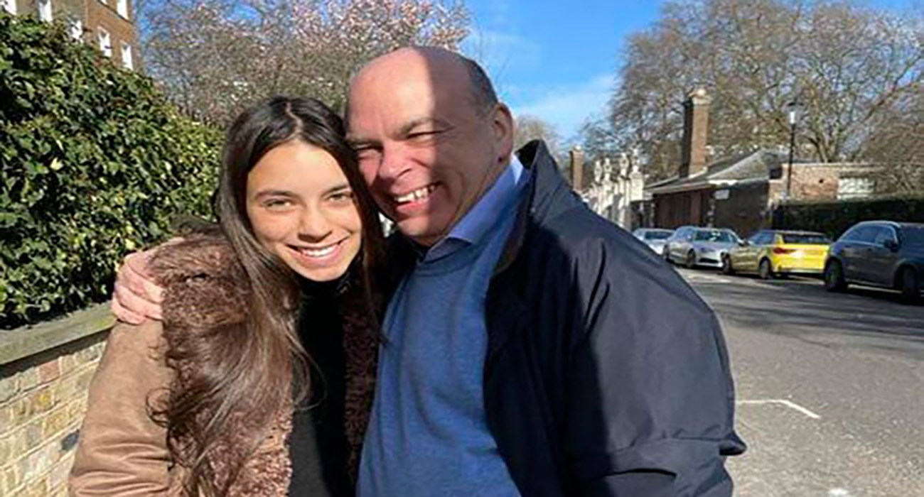 La familia del magnate Mike Lynch está ‘devastada’ por el naufragio del yate en Sicilia - Zócalo