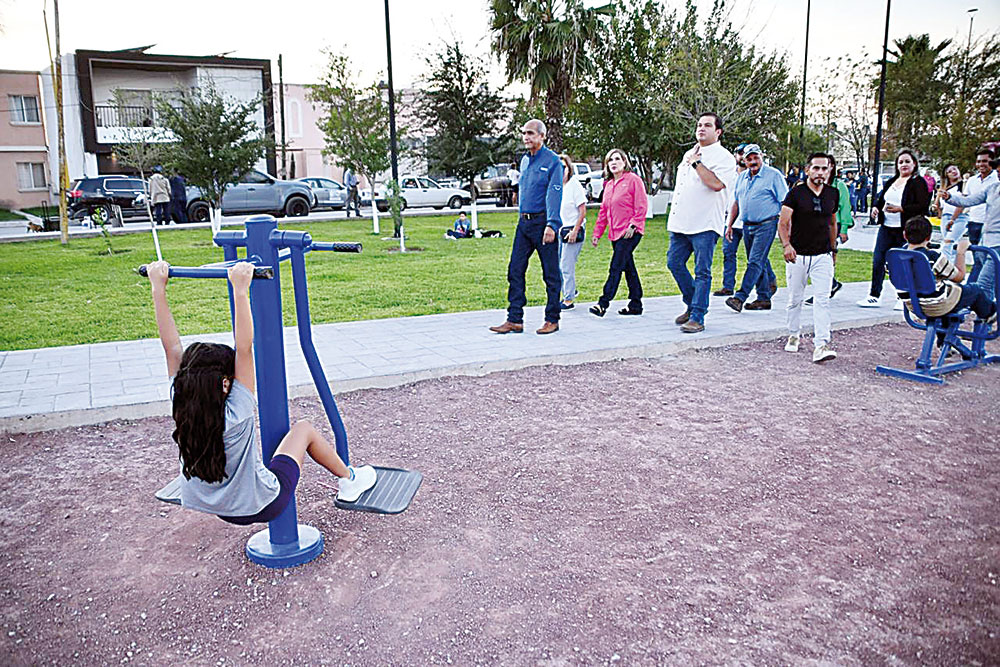 Entrega Mario plaza en colonia Los Cedros - Zócalo