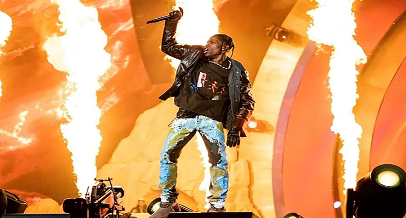 Enciende Travis Scott la euforia de sus fans en CDMX - Zócalo
