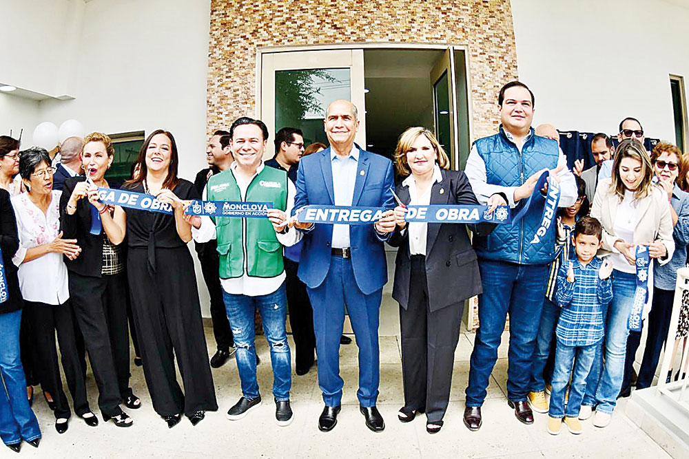 Entrega Mario remodelación del Hospital del DIF - Zócalo