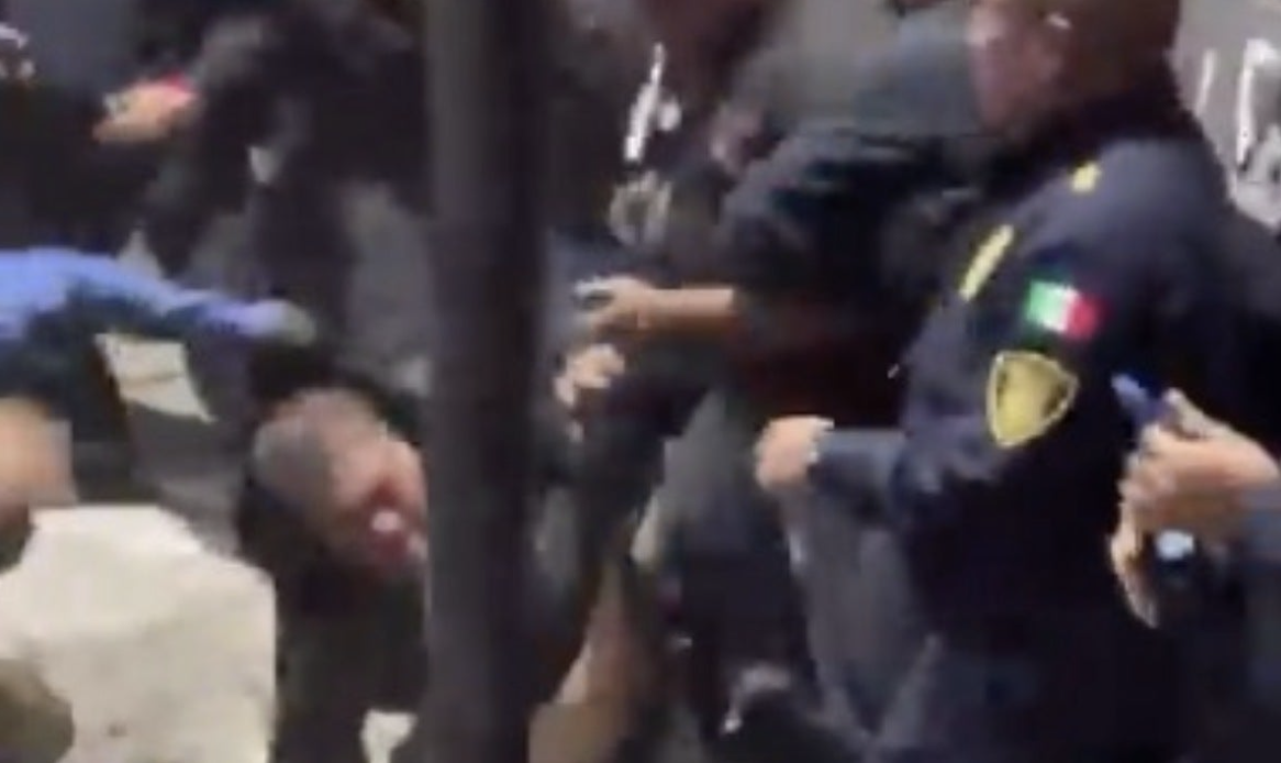 Filtran VIDEO de trifulca entre policías y los del Sonido Cóndor en ...